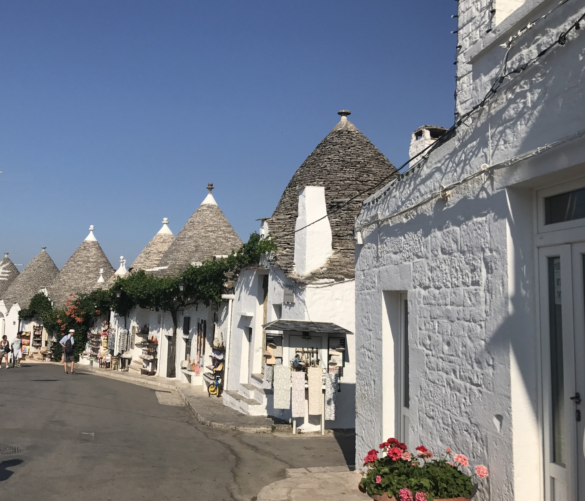 alberobello-wloskie-miasteczko-w-ktorym-zatrzymal-sie-czas-2171 alberobello-wloskie-miasteczko-w-ktorym-zatrzymal-sie-czas-2171