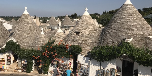 alberobello-wloskie-miasteczko-w-ktorym-zatrzymal-sie-czas-2171 alberobello-wloskie-miasteczko-w-ktorym-zatrzymal-sie-czas-2171